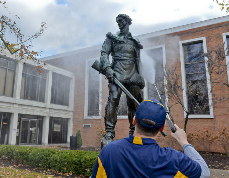 Mountaineer statue gets first cleaning in nearly 50 years - The ...