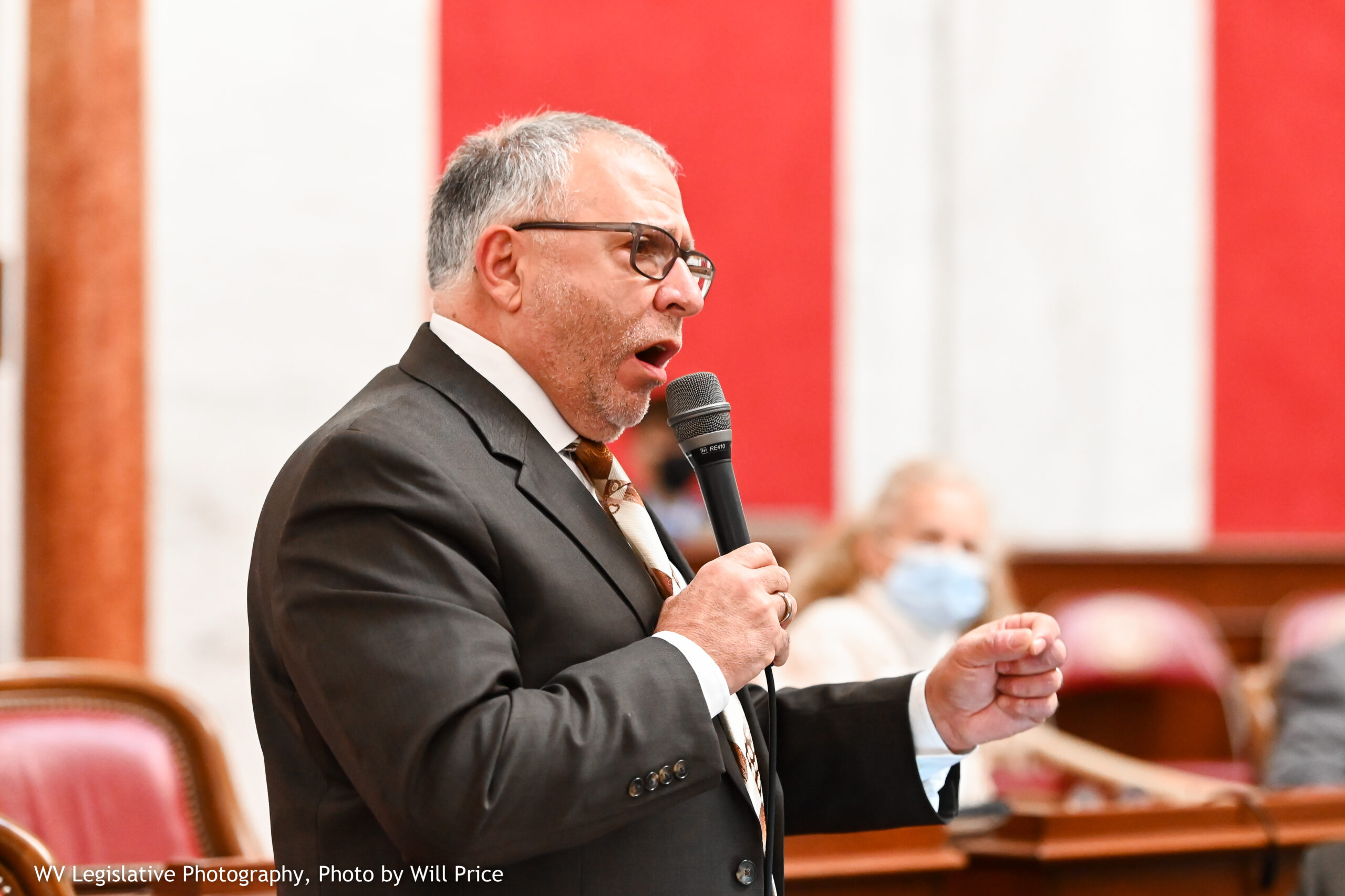Senate passes fossil fuel boycott bill; House panel OKs two bills to ...