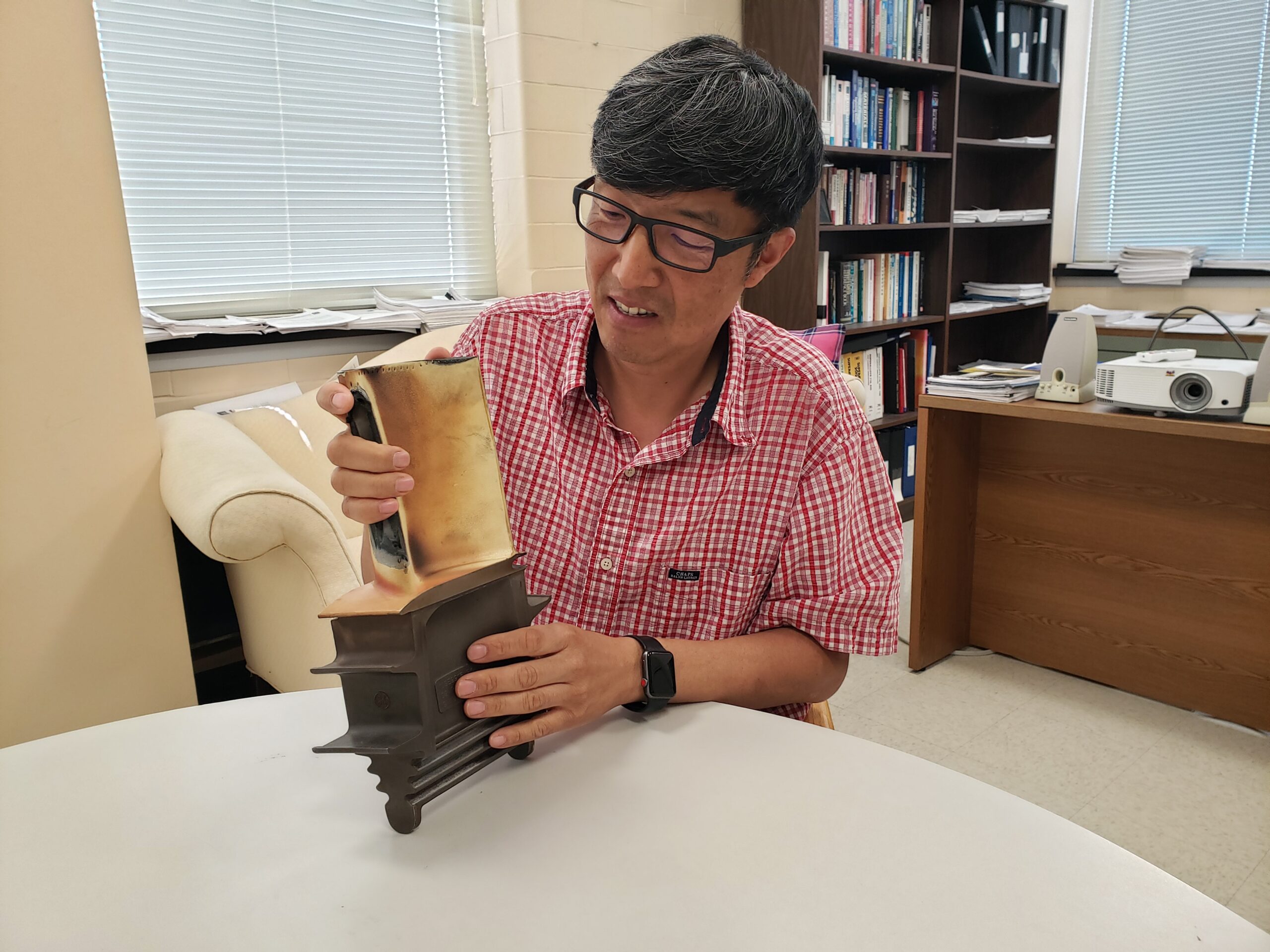 WVU professor gets DOE grant to lead project supporting hydrogen power ...