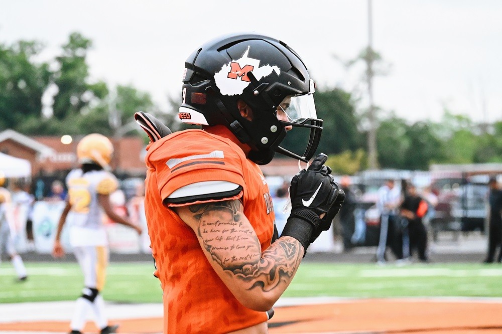 Martinsburg LB Ace Flores captures Howley, Huff awards - The Dominion Post