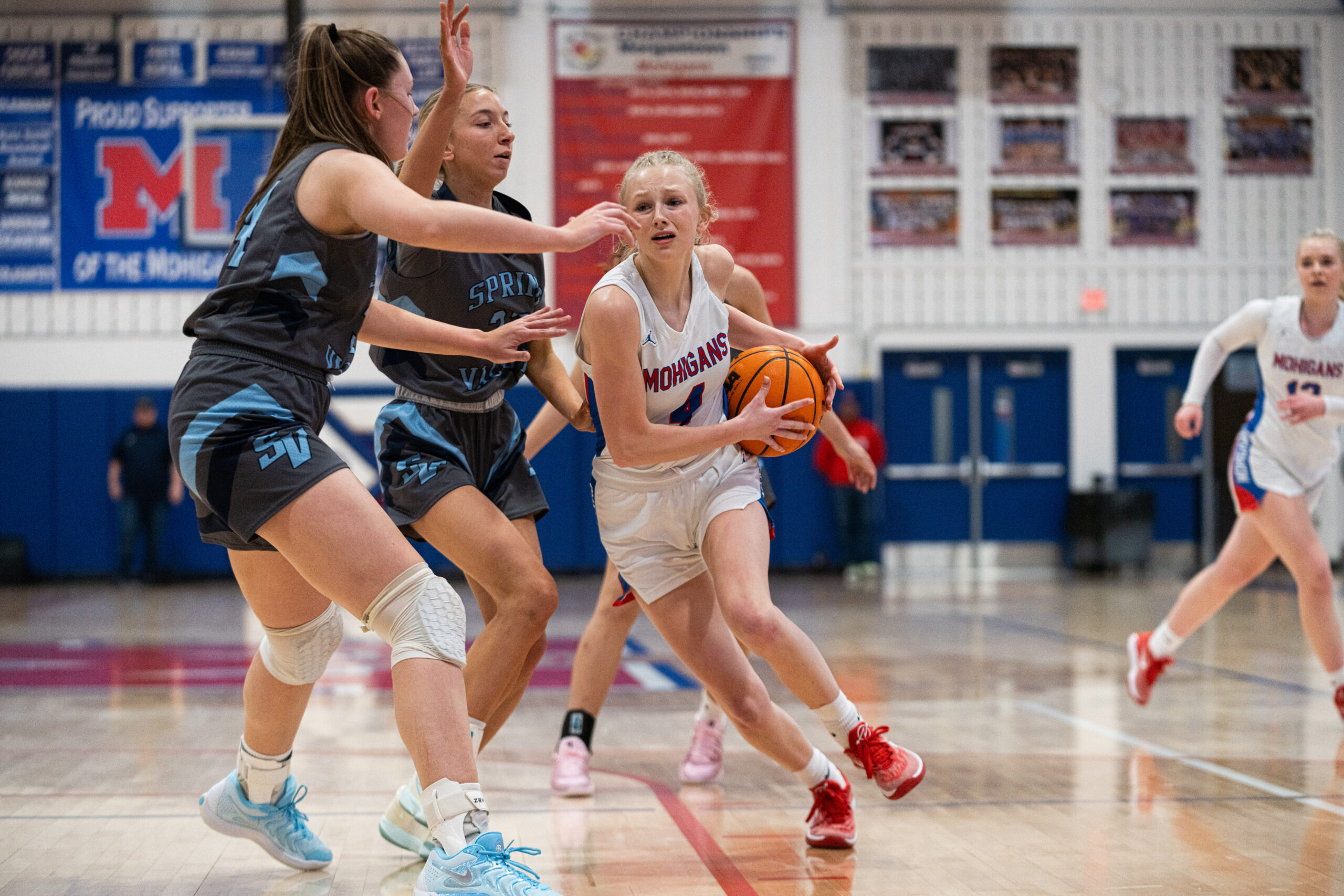No. 2 Spring Valley pulls ahead late, downs No. 1 Morgantown 48-40 in ...