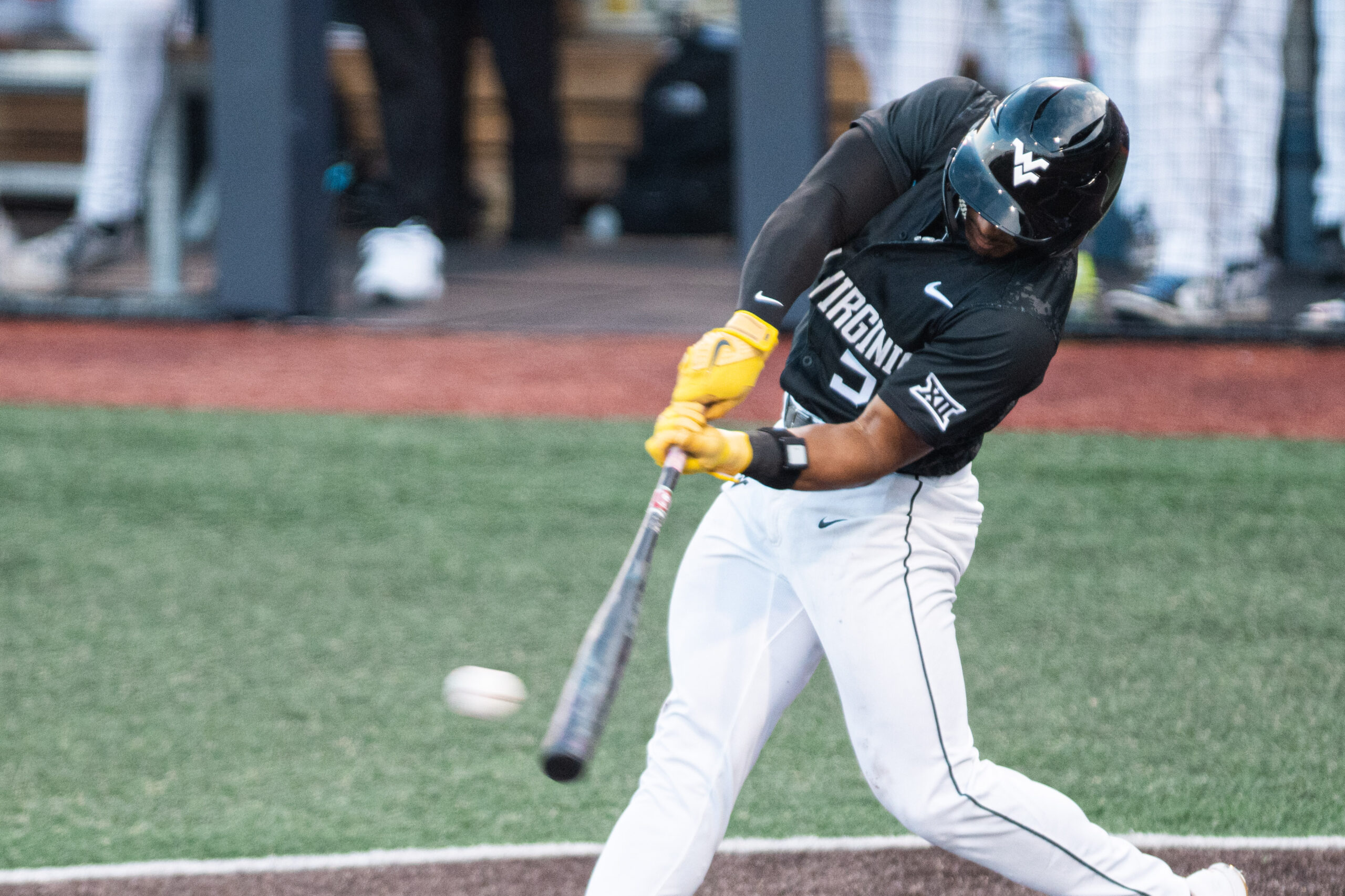 Armani Guzman hits walk-off single in extra innings to defeat Kentucky ...